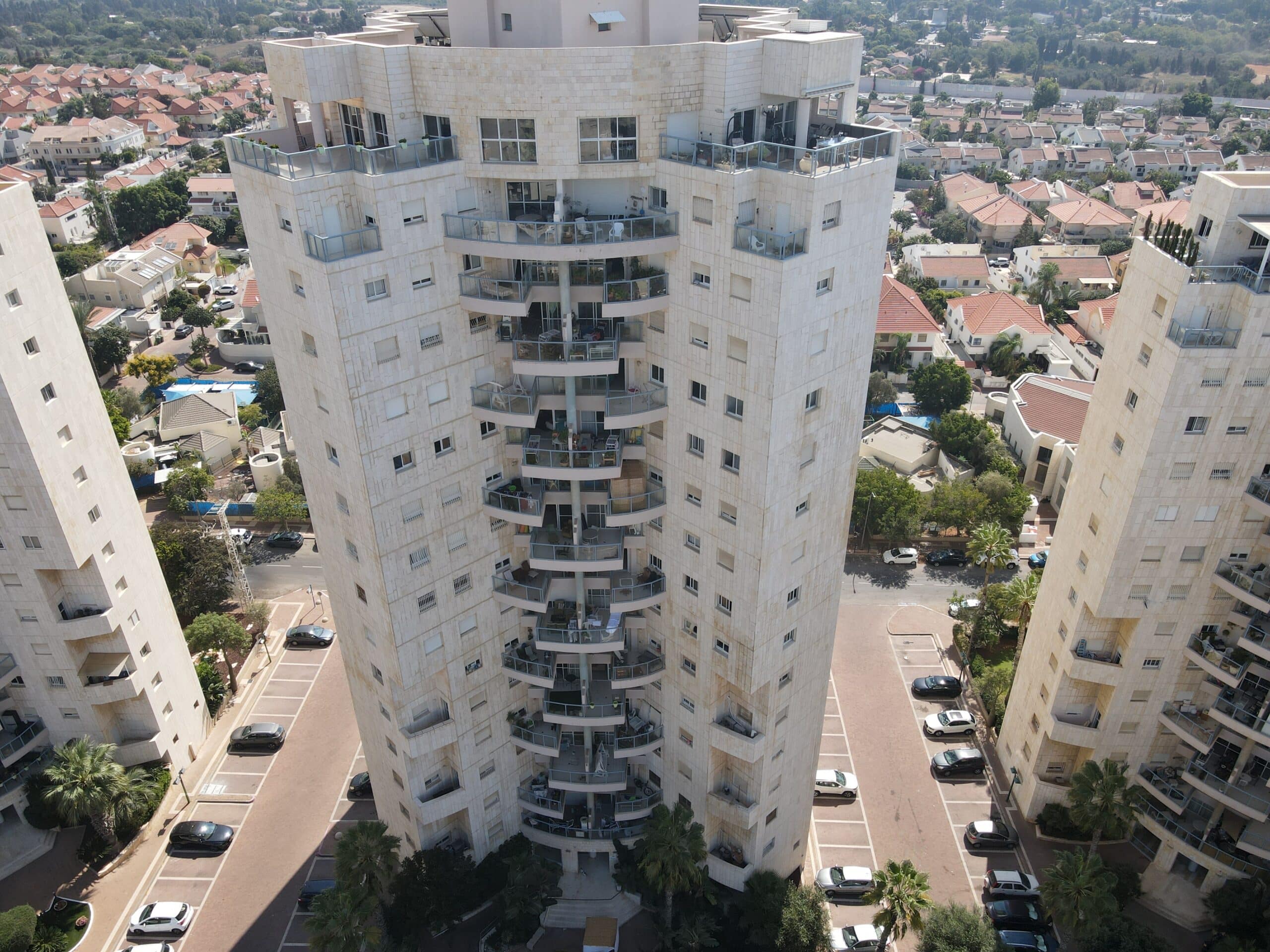 Mabat Hashuk — Real estate deals in November 2022