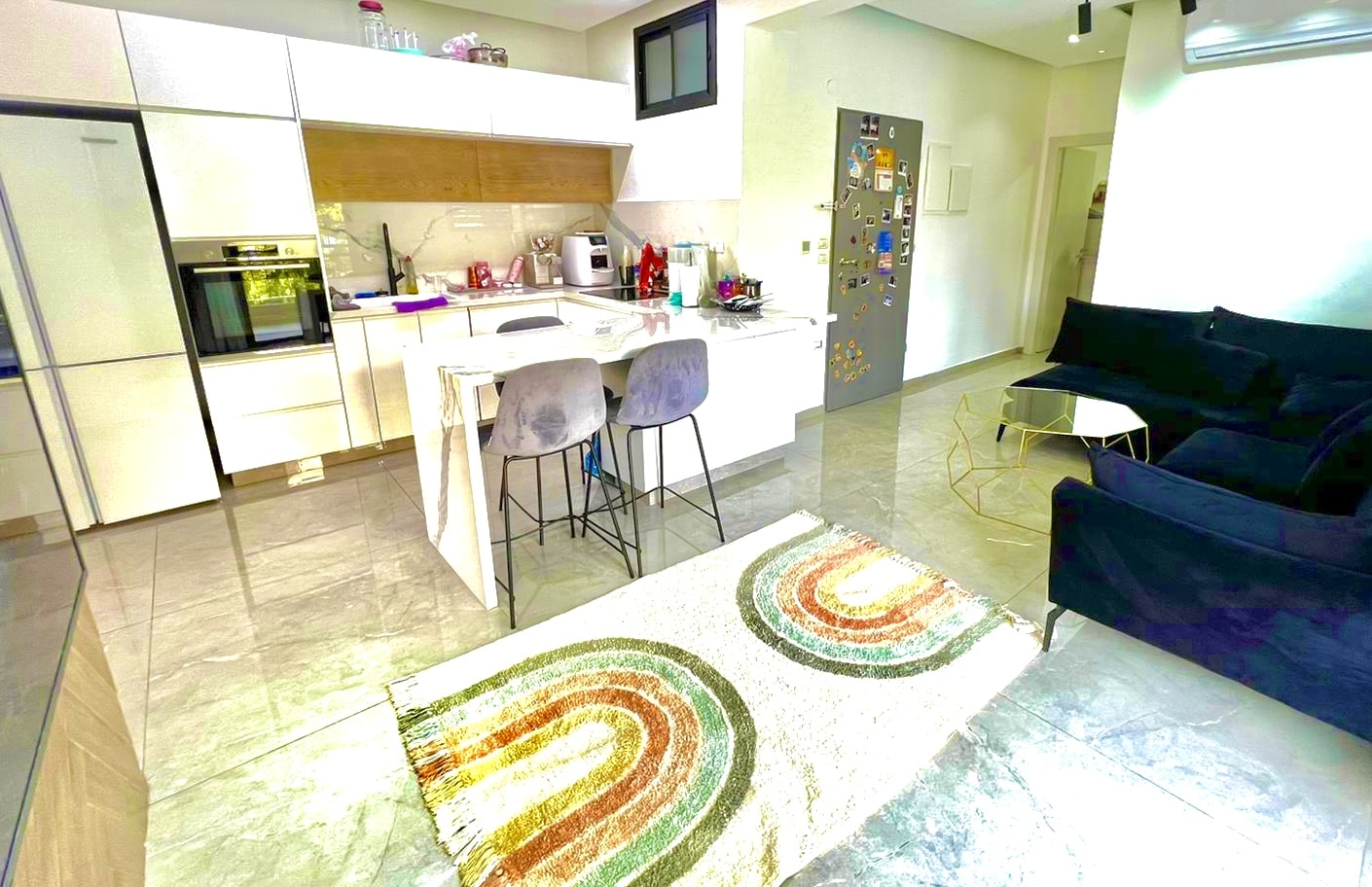 Mabat Hashuk June 2023 — a hovering market